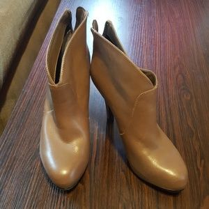 me too | Shoes | Me Too Neutral Taupetan Booties | Poshmark